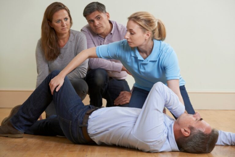 Head Bumps: When to Worry and What to Do | First Class First Aid